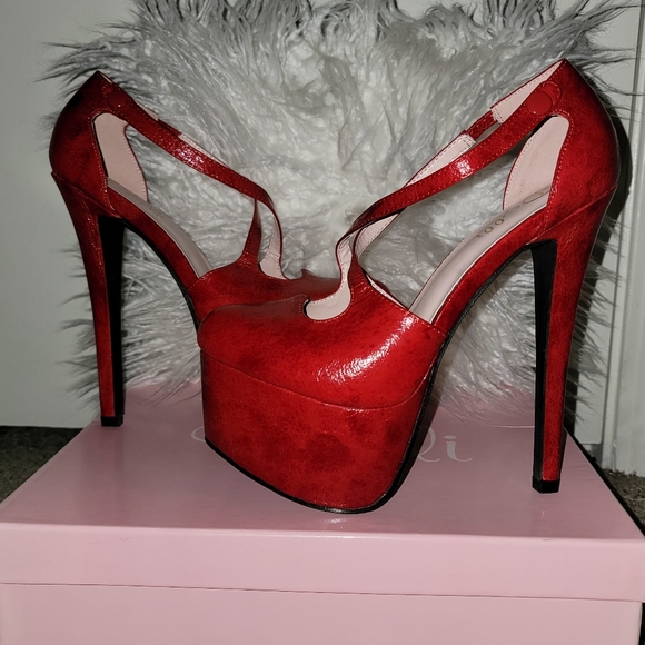 Dolli | Shoes | Sexy Strappy Platform Heels | Poshmark